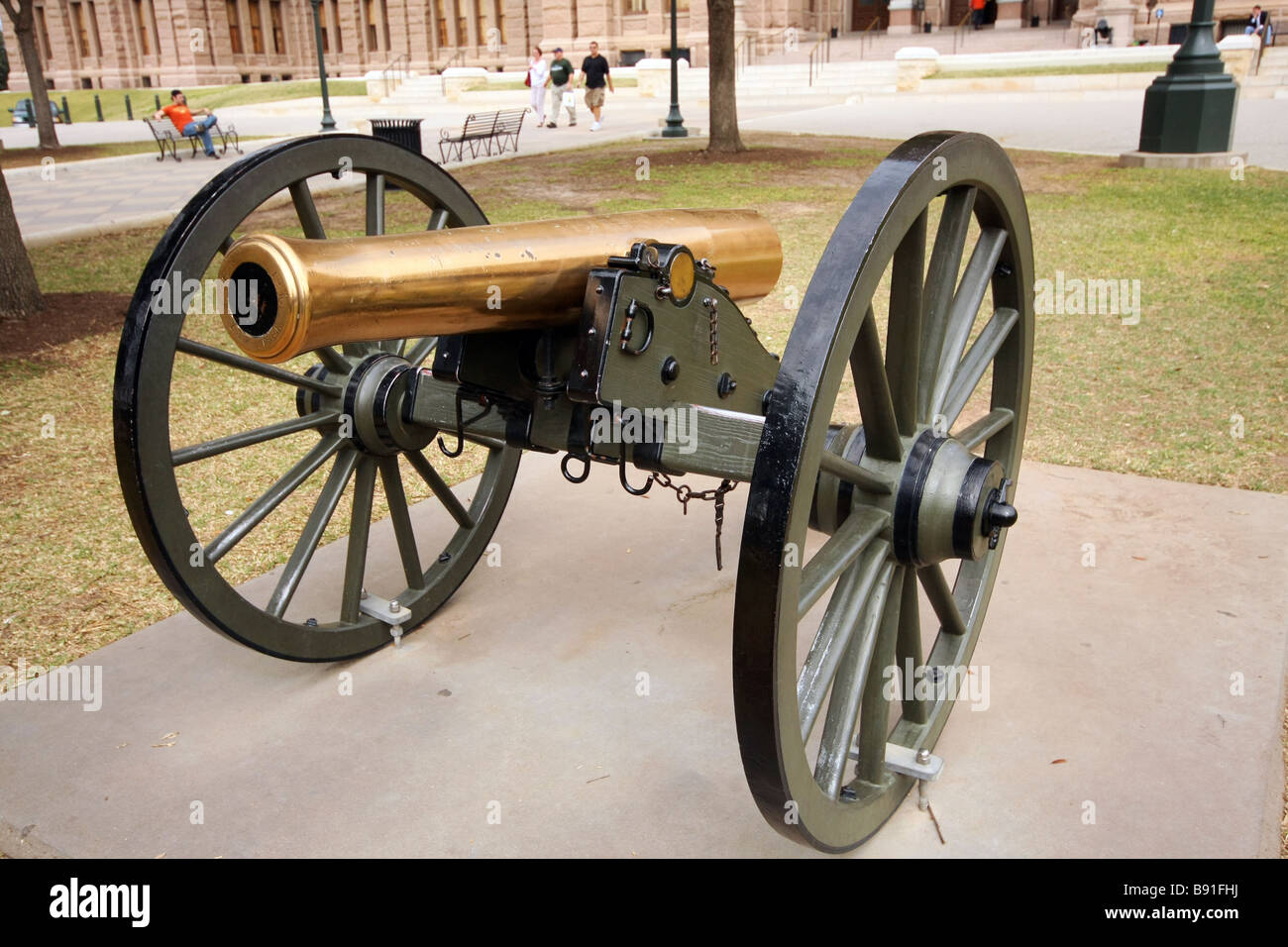Old brass cannon at the Texas Capitol Building, Austin Stock Photo - Alamy