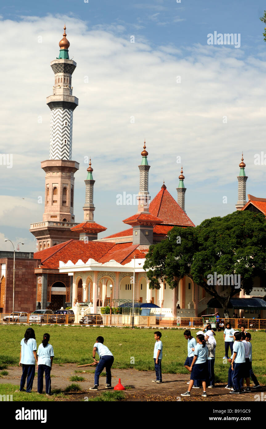mesjid cirebon java indonesia Stock Photo - Alamy