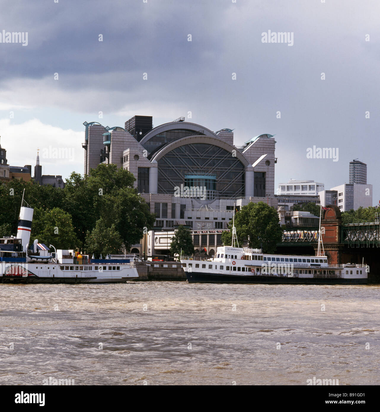 Charing cross station embankment place hi-res stock photography and ...