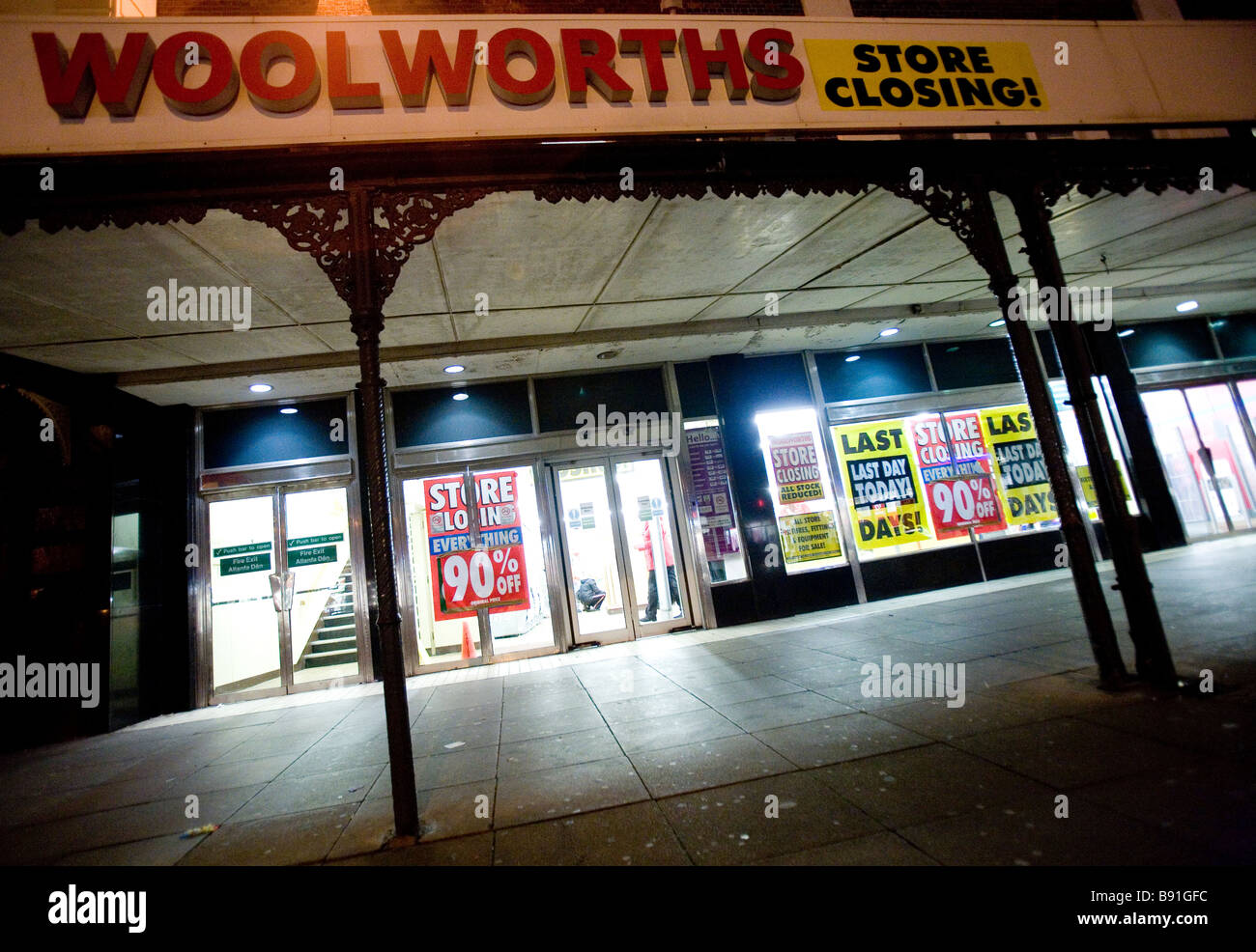 Woolworths closing down shop front, Llandudno, wales Stock Photo - Alamy