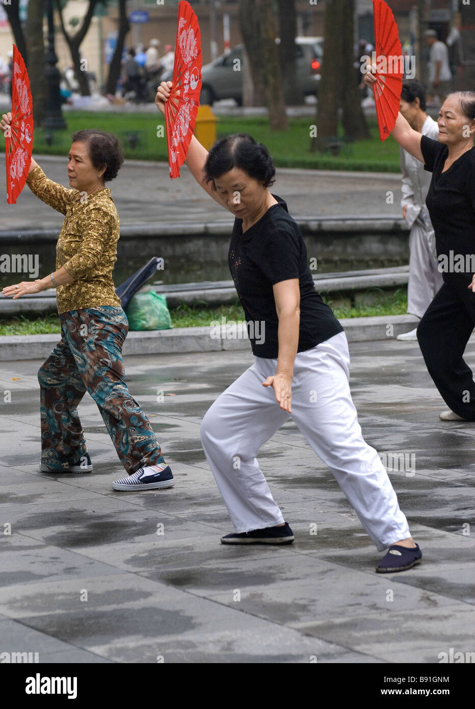 Tai chi square hi-res stock photography and images - Alamy
