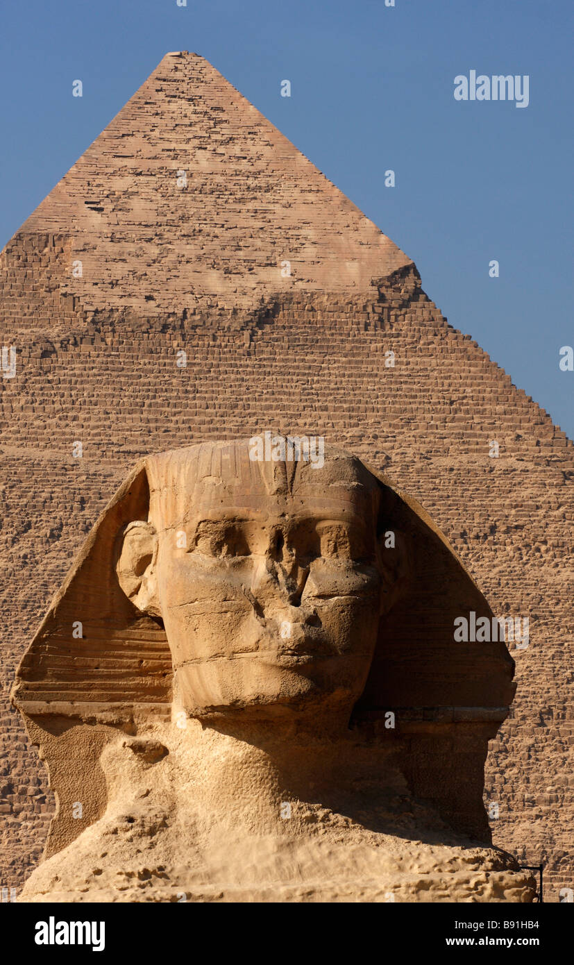 Great Sphinx head and Pyramid of Khafre (Chephren), Giza, Cairo, Egypt ...