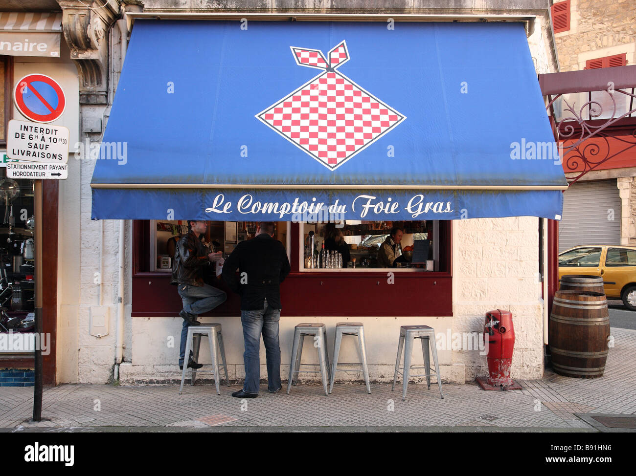 Biarritz cafe hi-res stock photography and images - Alamy