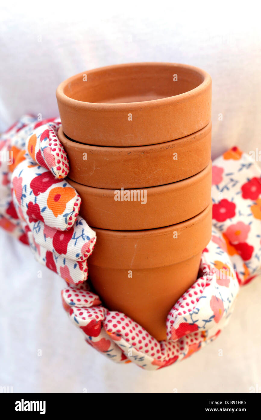 Plant pots piled up hi-res stock photography and images - Alamy