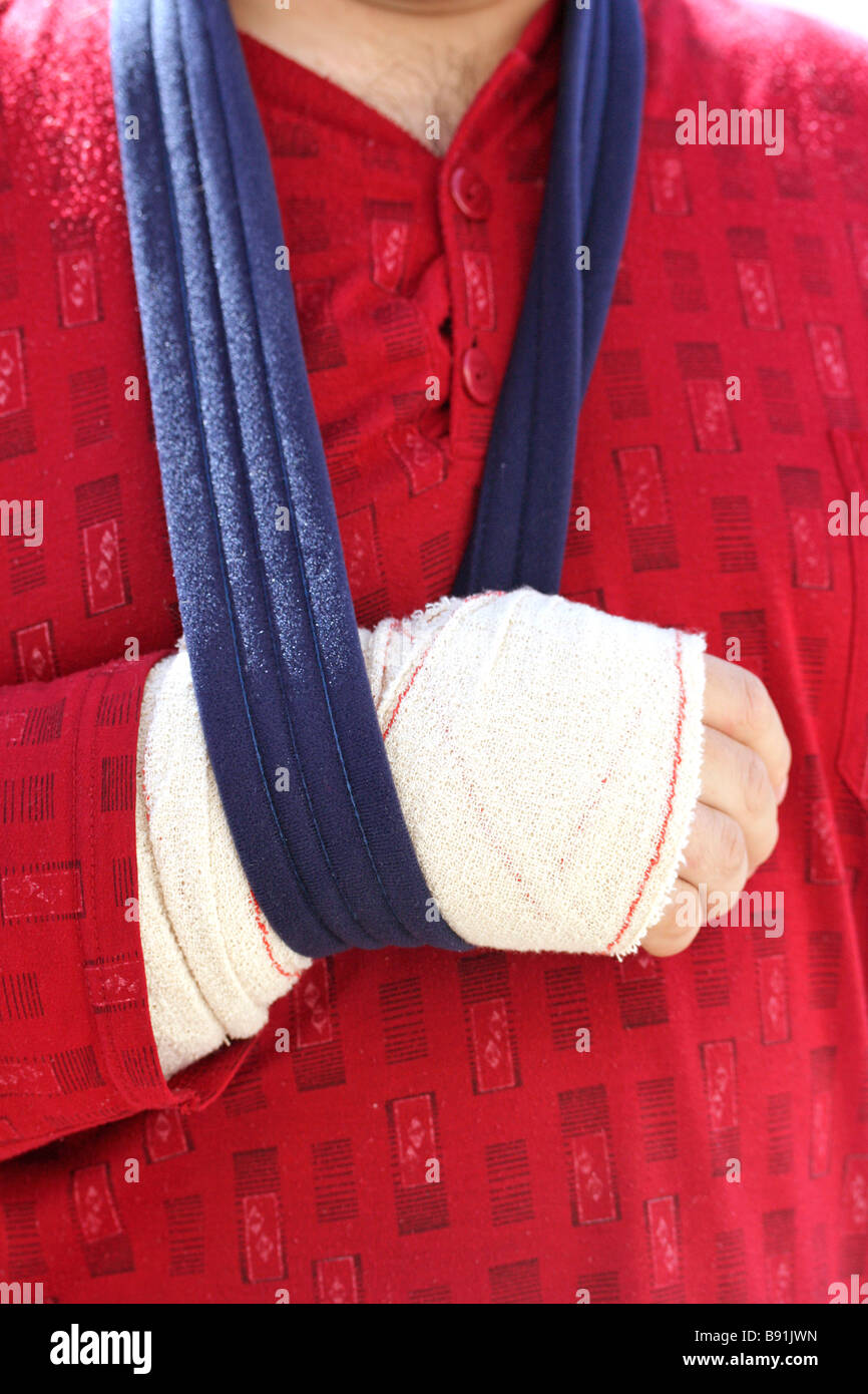 Supporting cast bandage hi-res stock photography and images - Alamy