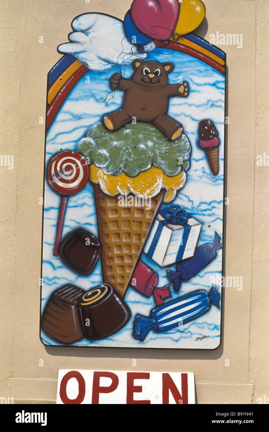 Ice cream flavor signage hi-res stock photography and images - Alamy