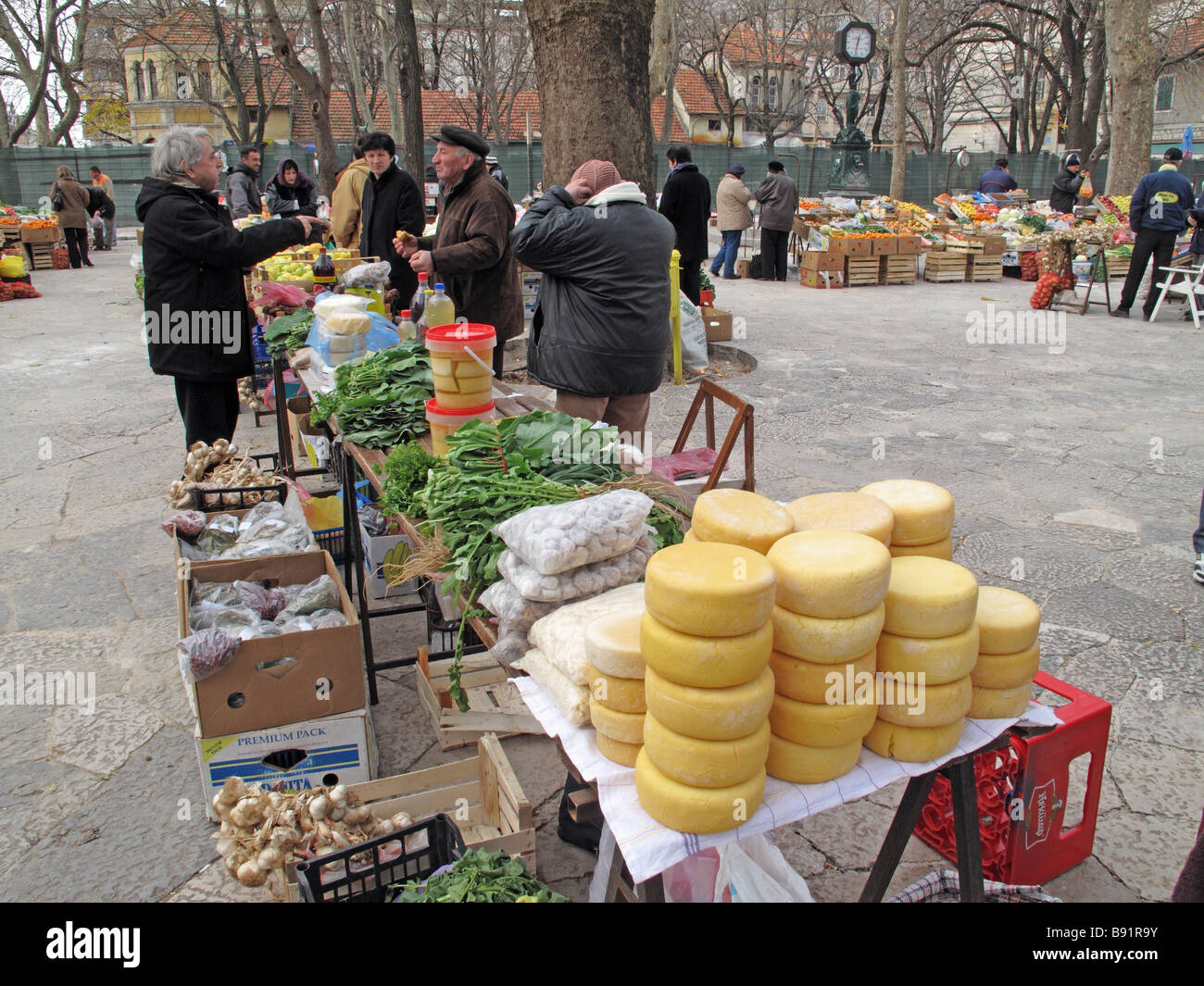Scene on local market Stock Photo - Alamy