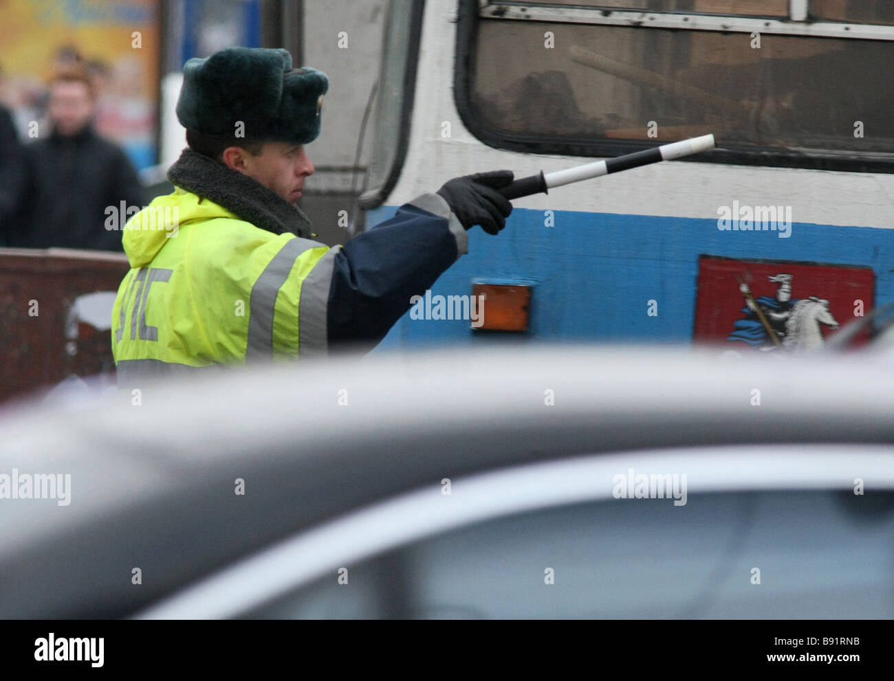 Traffic police routine in Moscow Stock Photo - Alamy