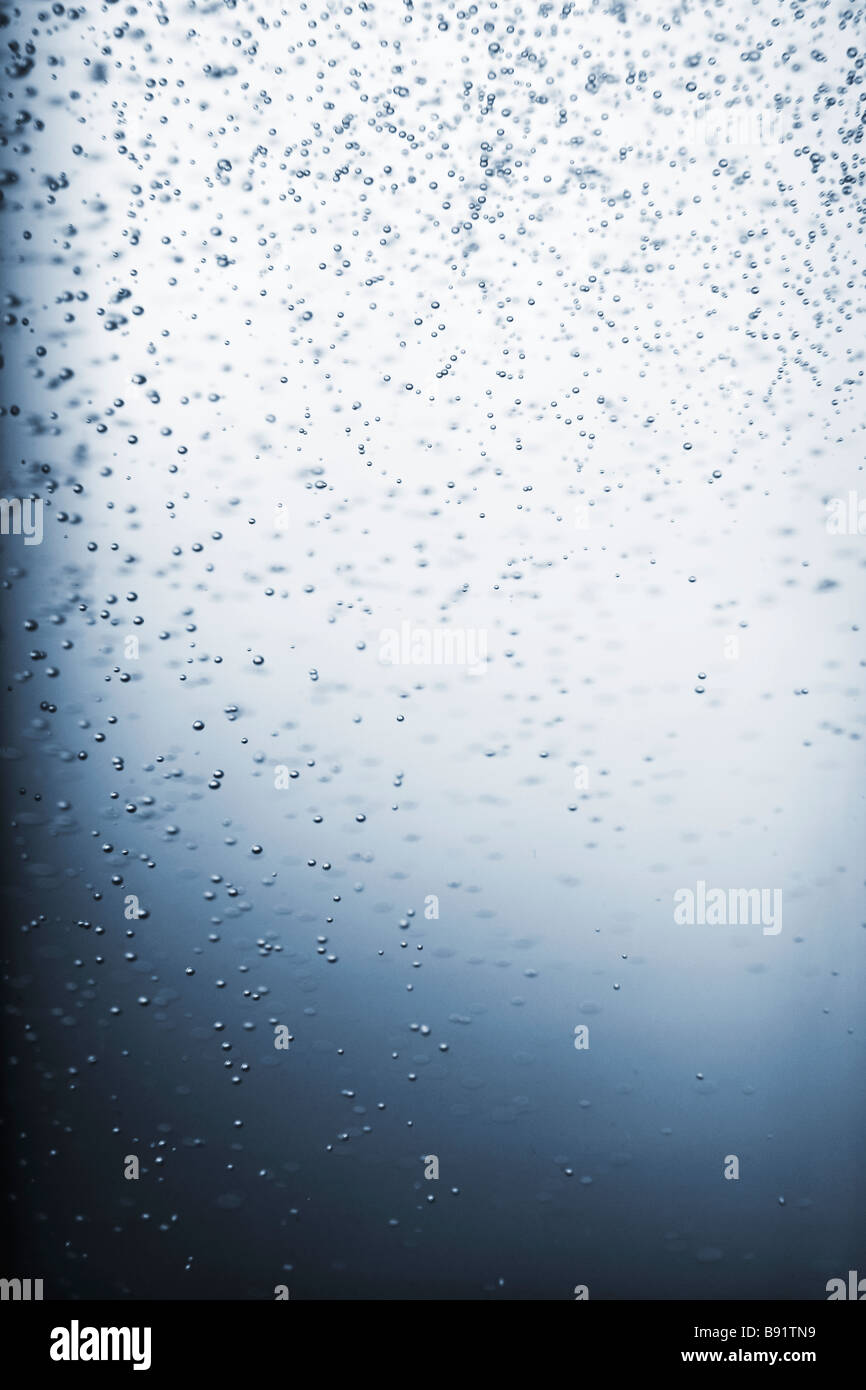 Effervescent tablet in water bubbles hi-res stock photography and ...