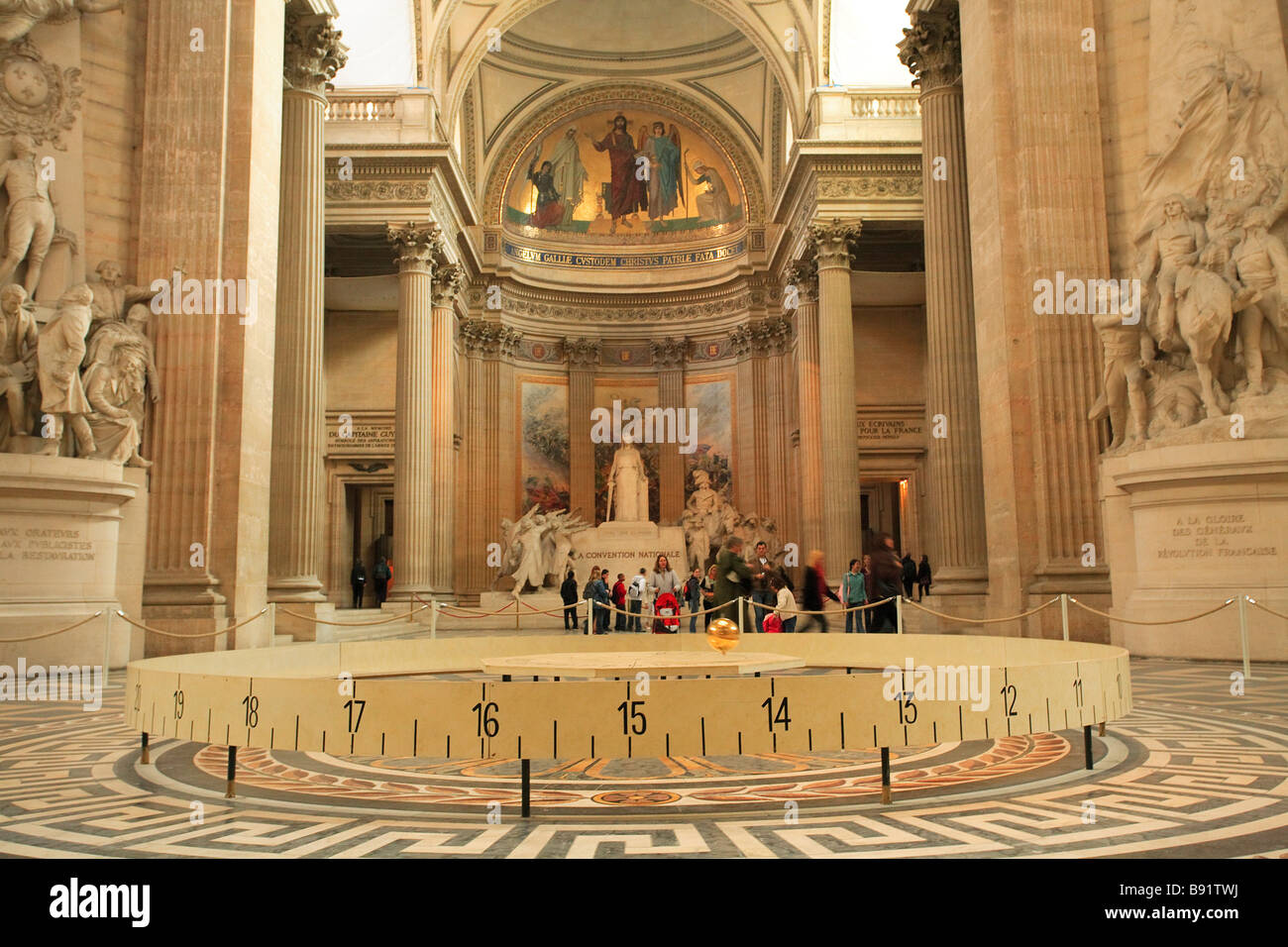 Pendule pantheon foucault hi-res stock photography and images - Alamy