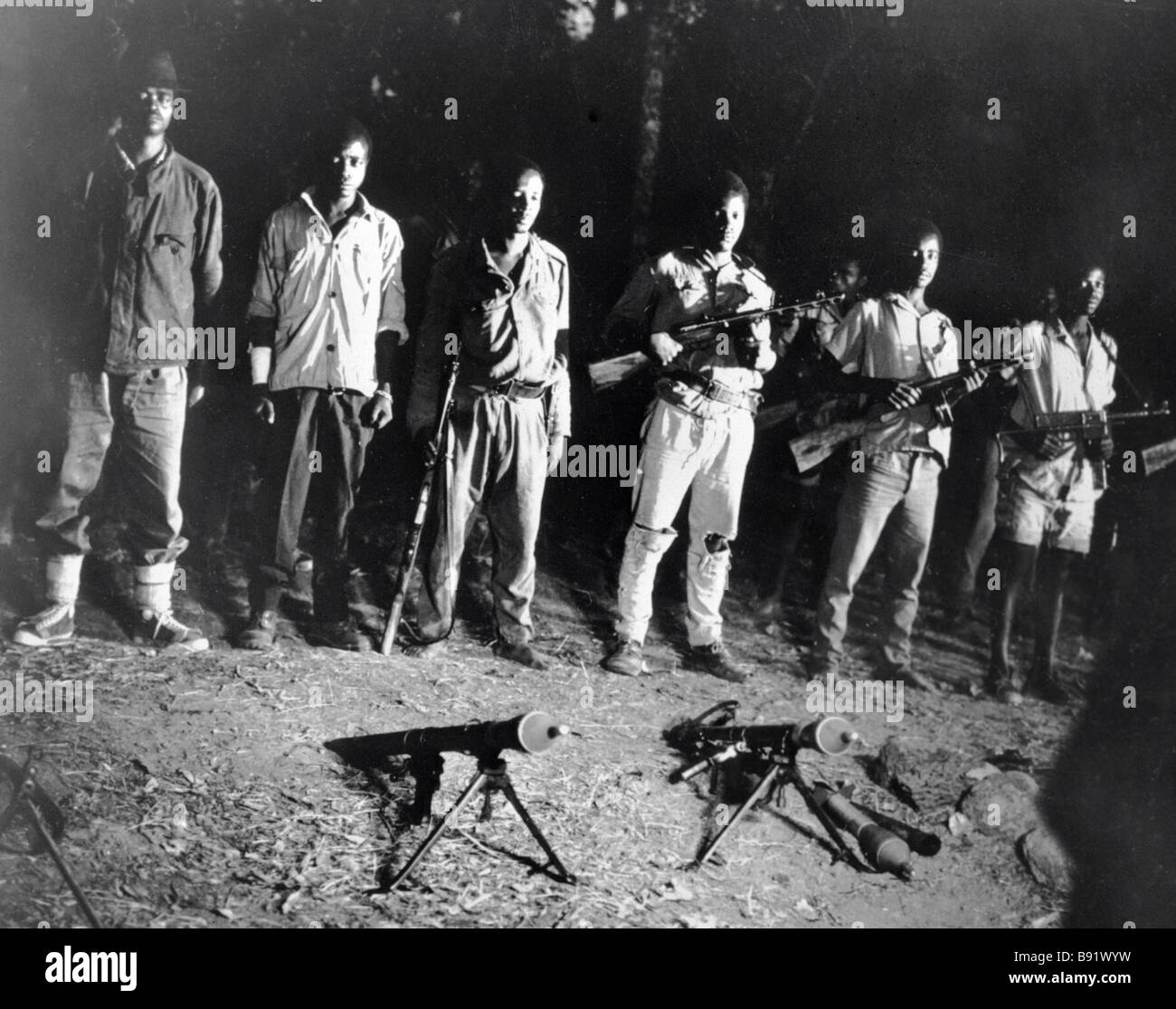 Angolan soldiers during night assembly Stock Photo - Alamy