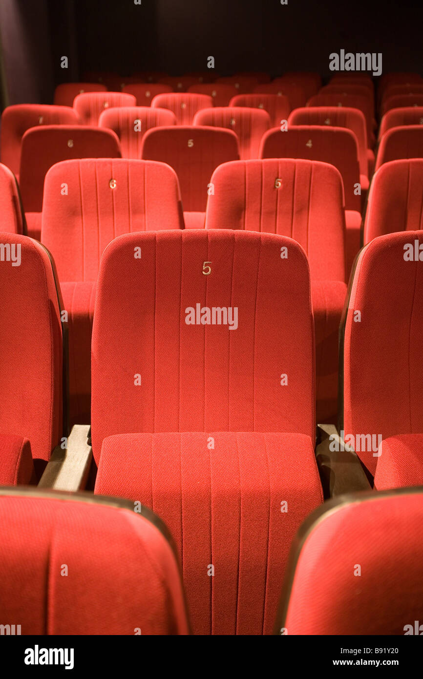 Red movie or film hi-res stock photography and images - Alamy