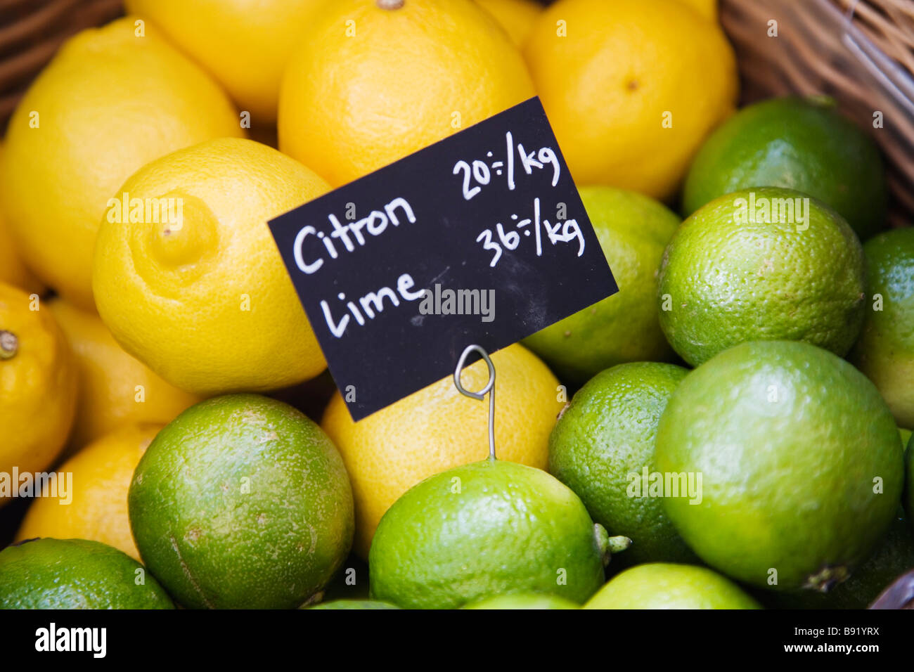 Lemons and lime fruits close-up Stock Photo - Alamy