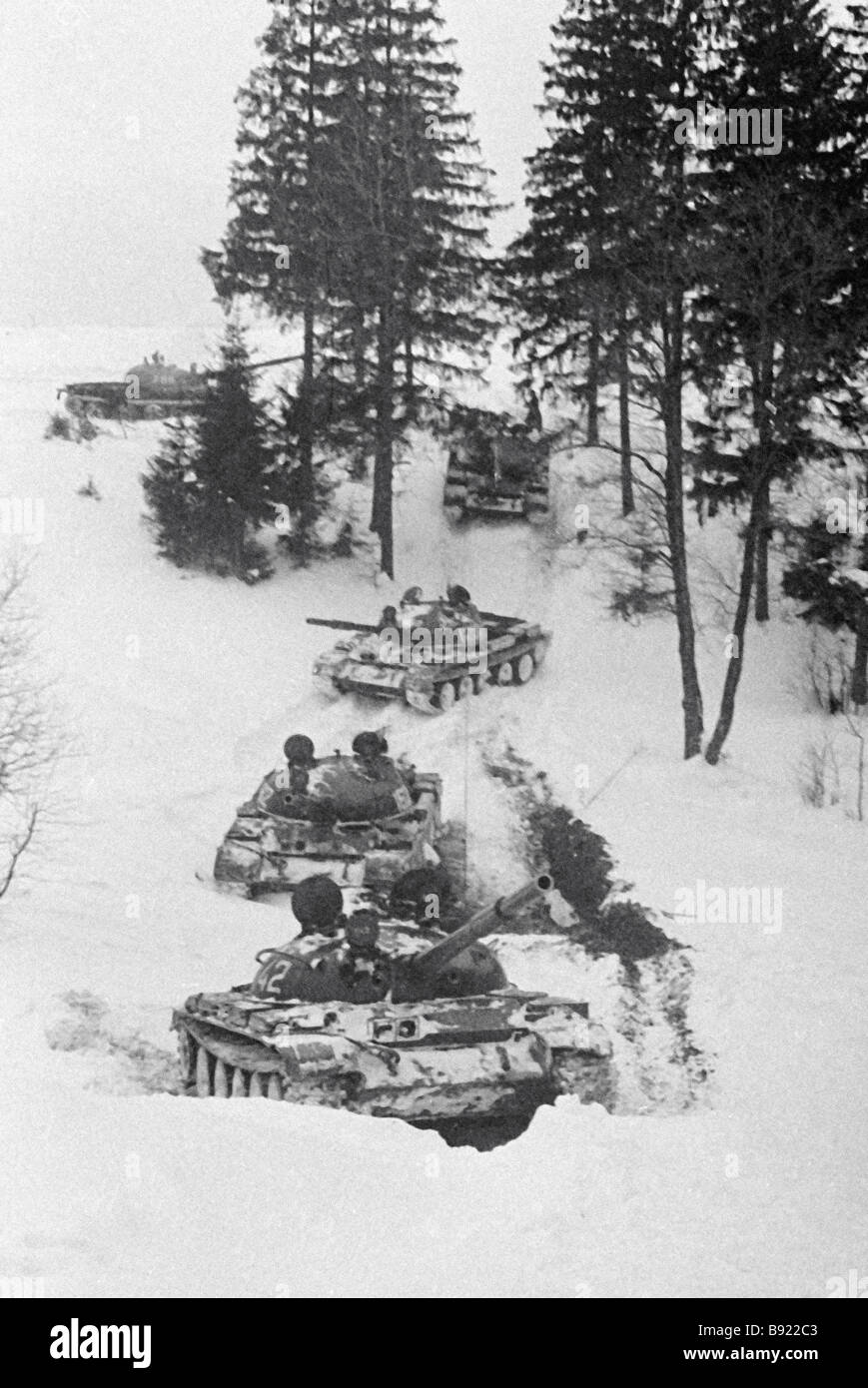 A tank detachment is spurting at the manoeuvres Stock Photo - Alamy