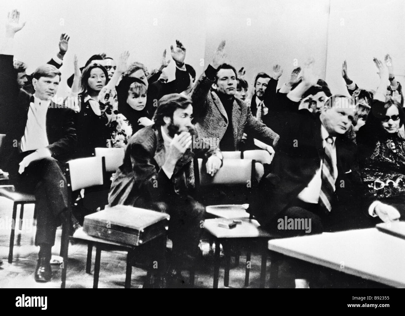 Actors of the Moscow Sovremennik Theatre voting at a trade union ...