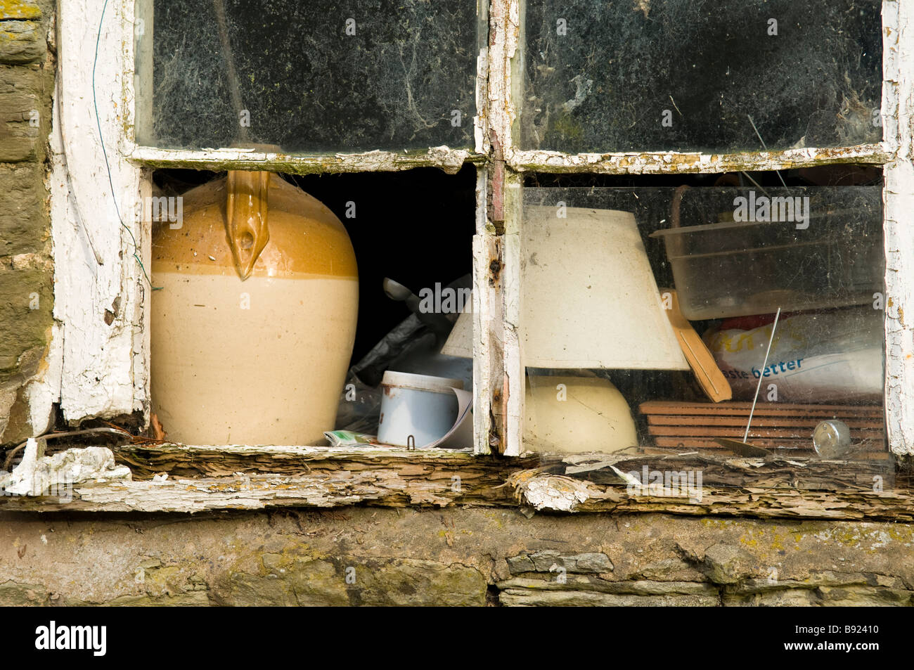 Broken window and rotting window frame Stock Photo - Alamy