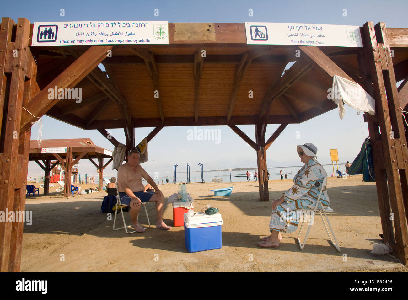 Shelter from the sea hi-res stock photography and images - Alamy
