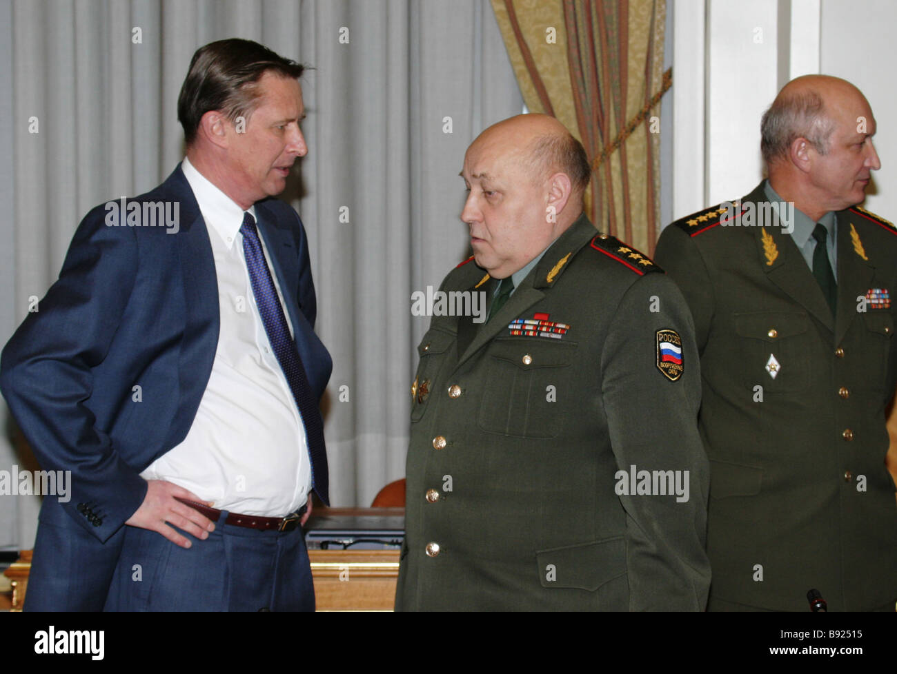 Russian Defence Minister Sergei Ivanov and Russia s General Staff Chief ...
