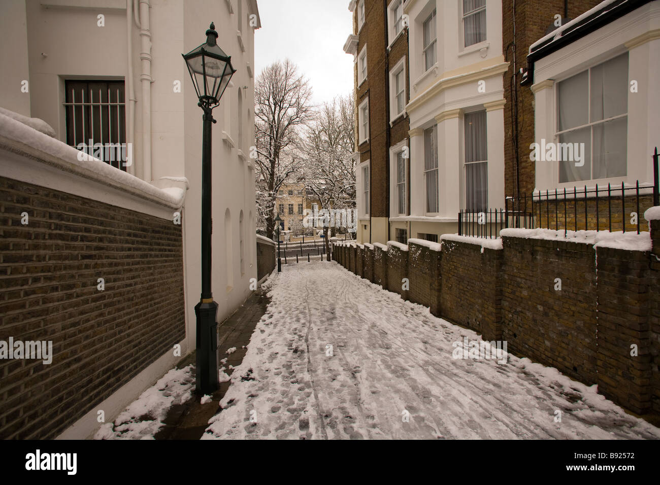 winter scenes kensington london Stock Photo - Alamy