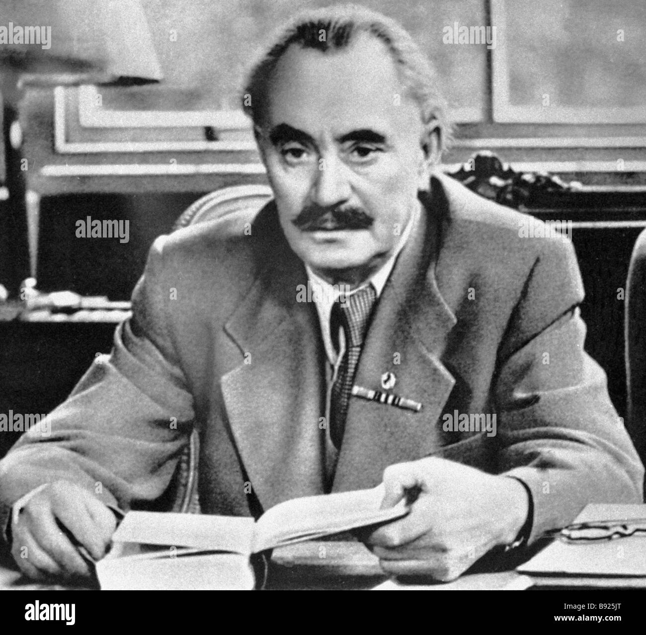 Communist Leaders Black and White Stock Photos & Images - Alamy