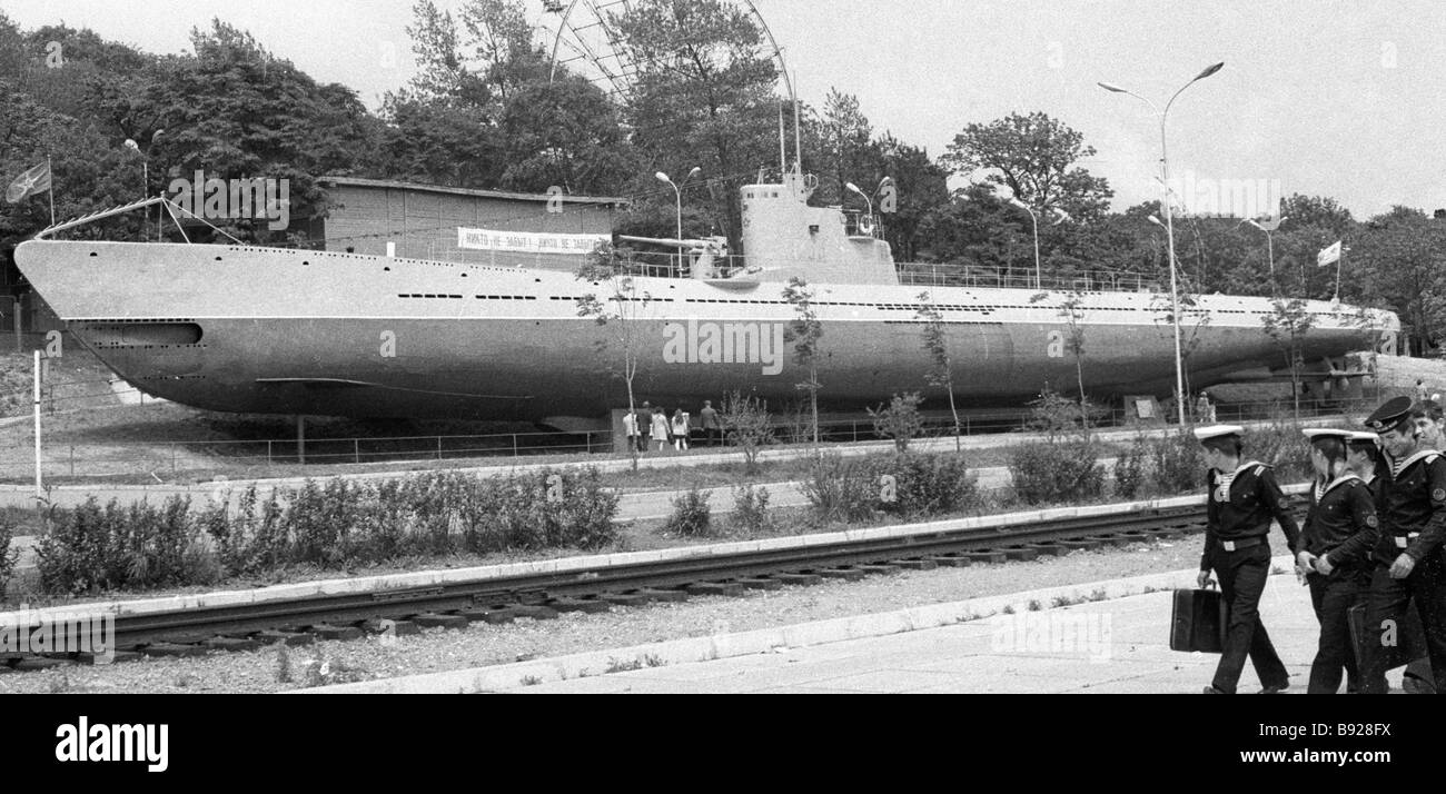 S 56 guards submarine of the Pacific fleet whose crew destroyed 13 ...