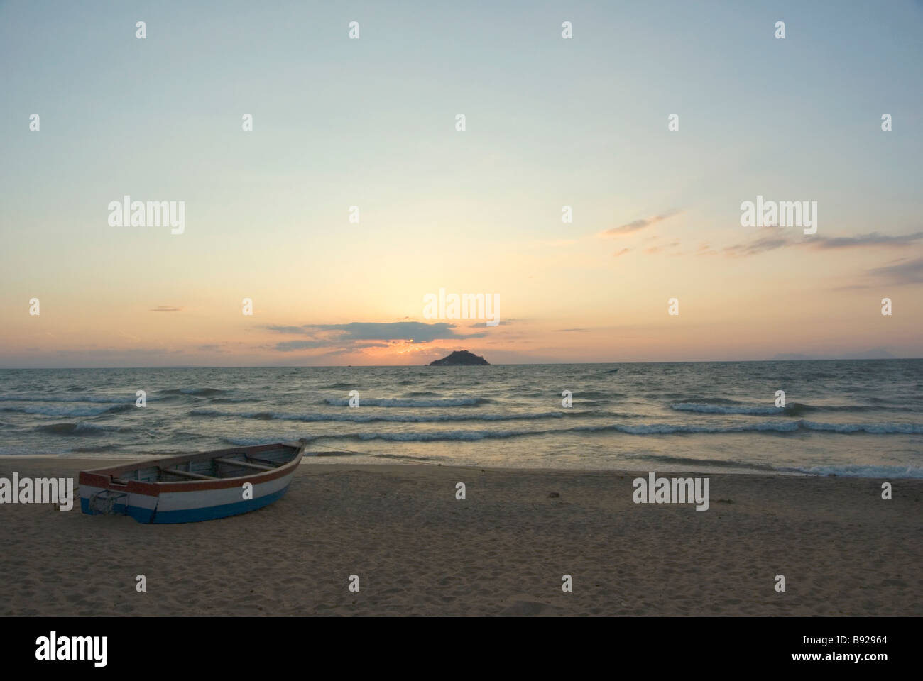 Lake transport boat sunrise lake hi-res stock photography and images ...