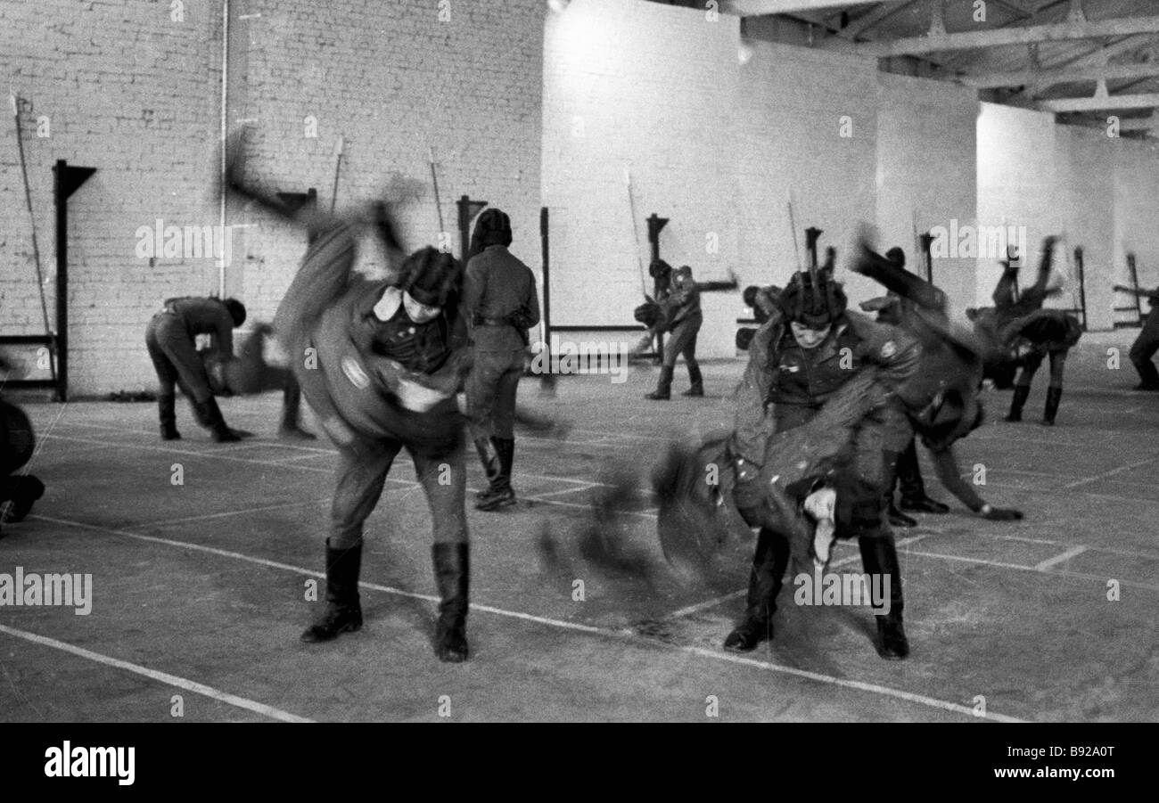 Paratroopers on bayonet practice in a gym Stock Photo - Alamy