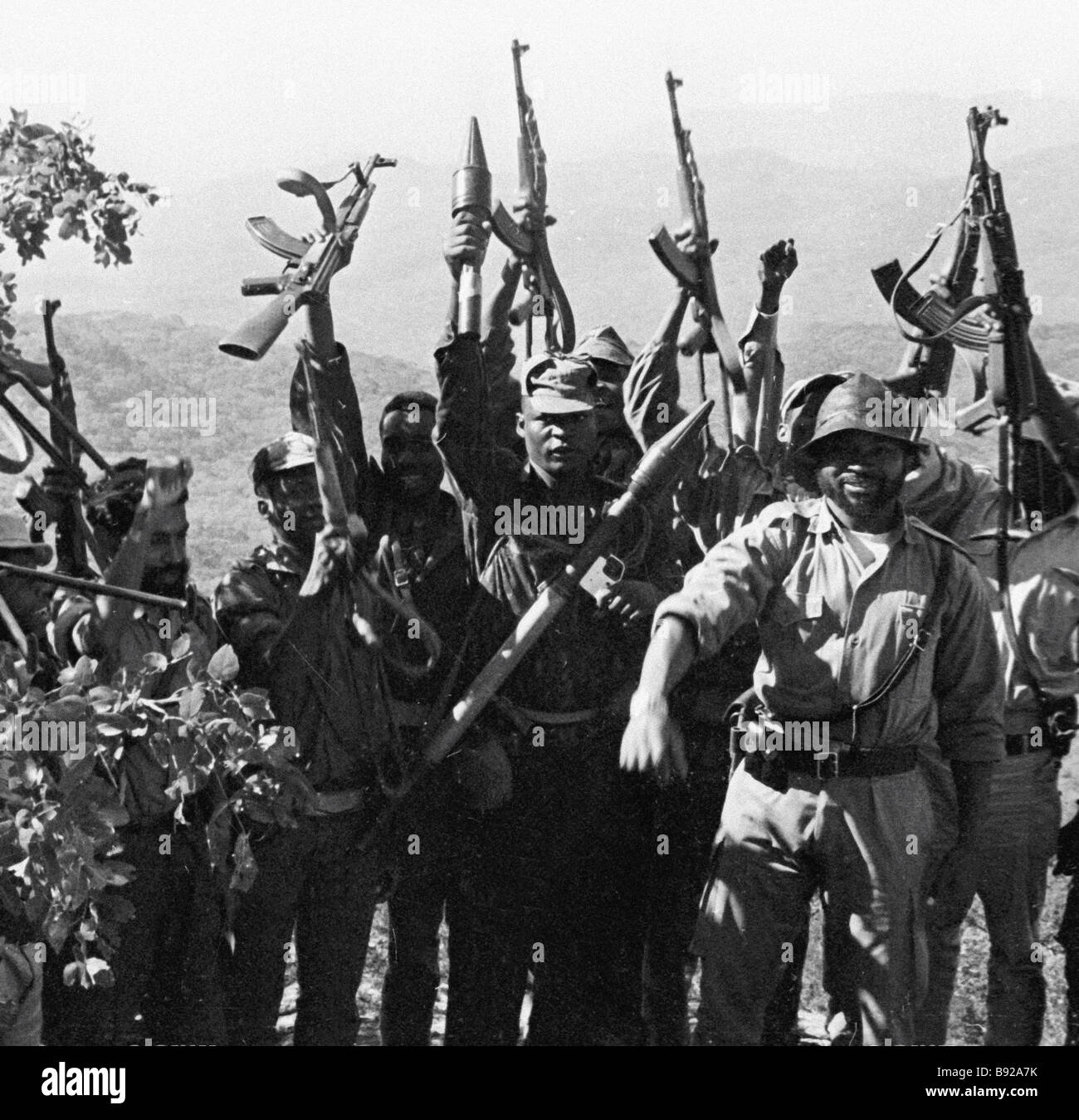 Mozambican guerilla group readying for a mission Stock Photo - Alamy