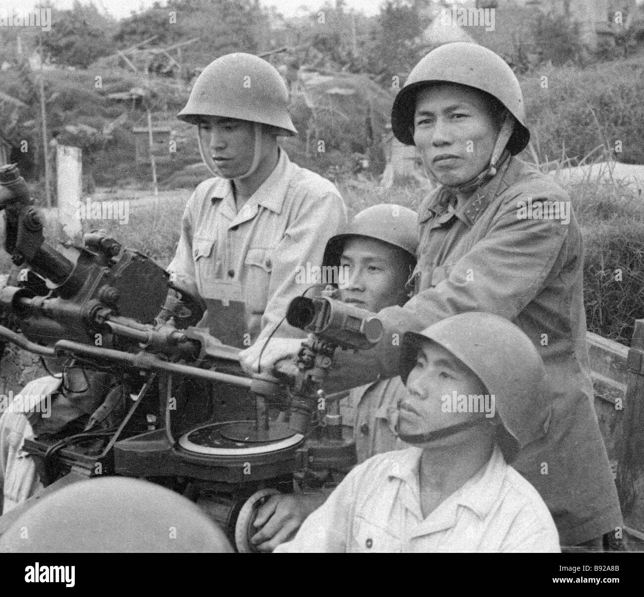 Vietnamese AA anti aircraft gunners ready to rebuff an air strike Stock ...