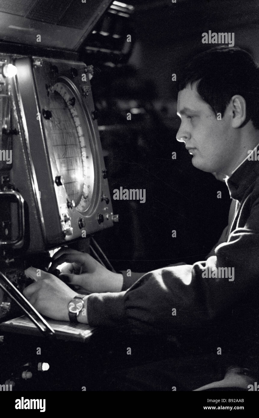 Radar Operator Stock Photos & Radar Operator Stock Images - Alamy