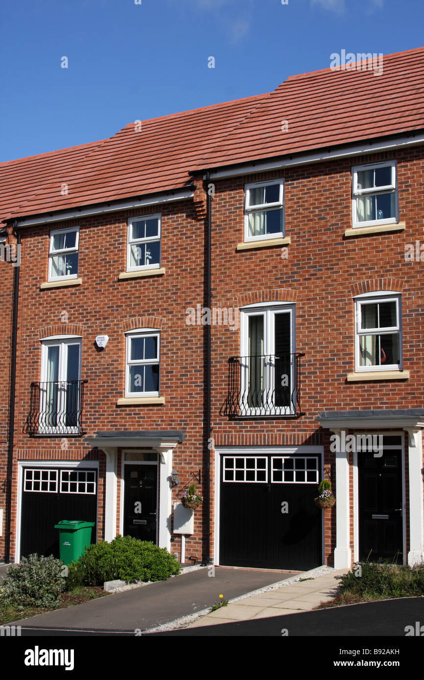 U k townhouses hi-res stock photography and images - Alamy