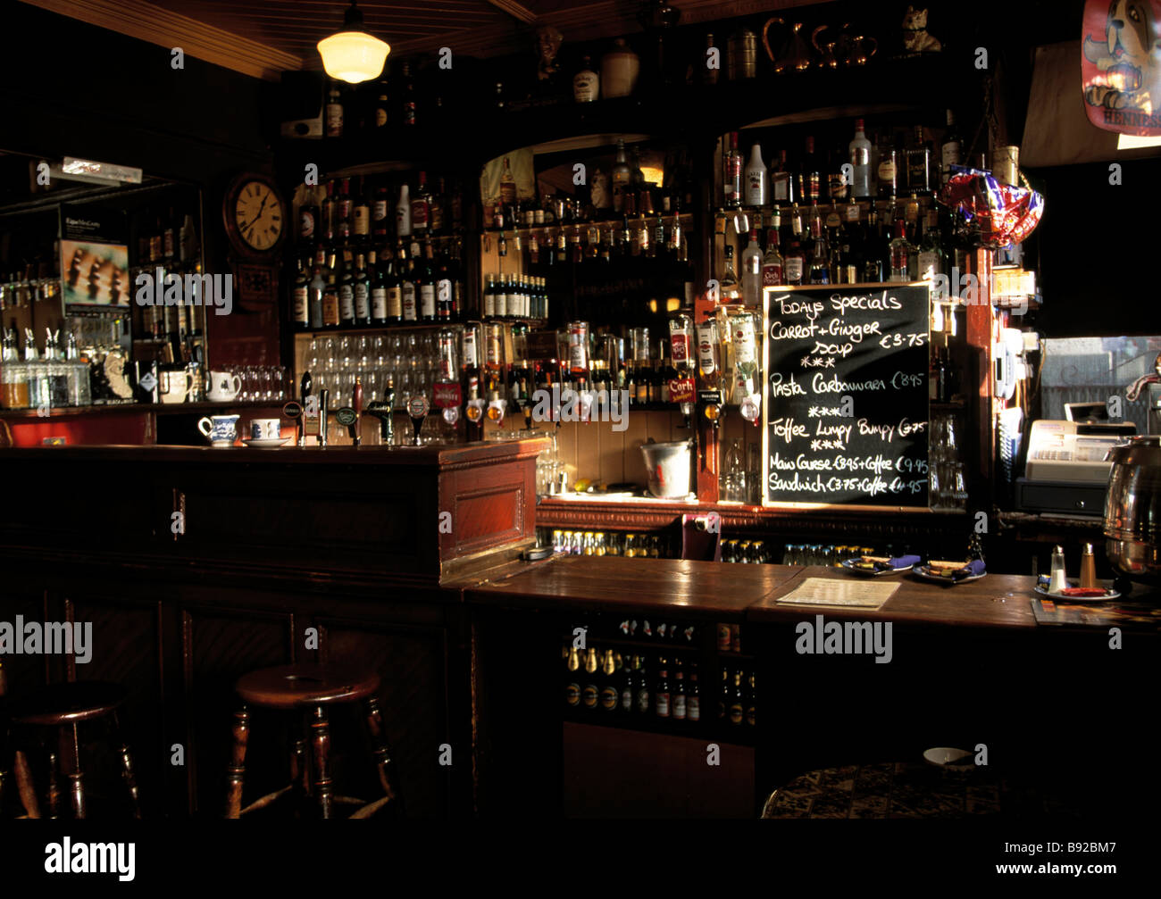 Old Pub Interior Stock Photos & Old Pub Interior Stock Images - Alamy