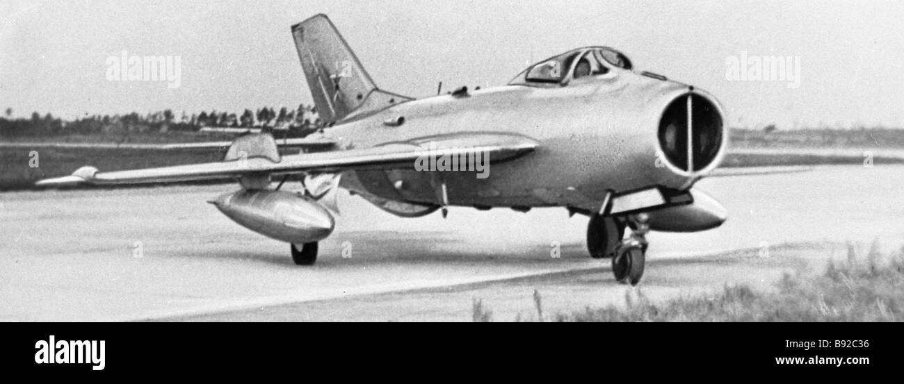 A Mikoyan Gurevich MiG 19 warplane Stock Photo - Alamy