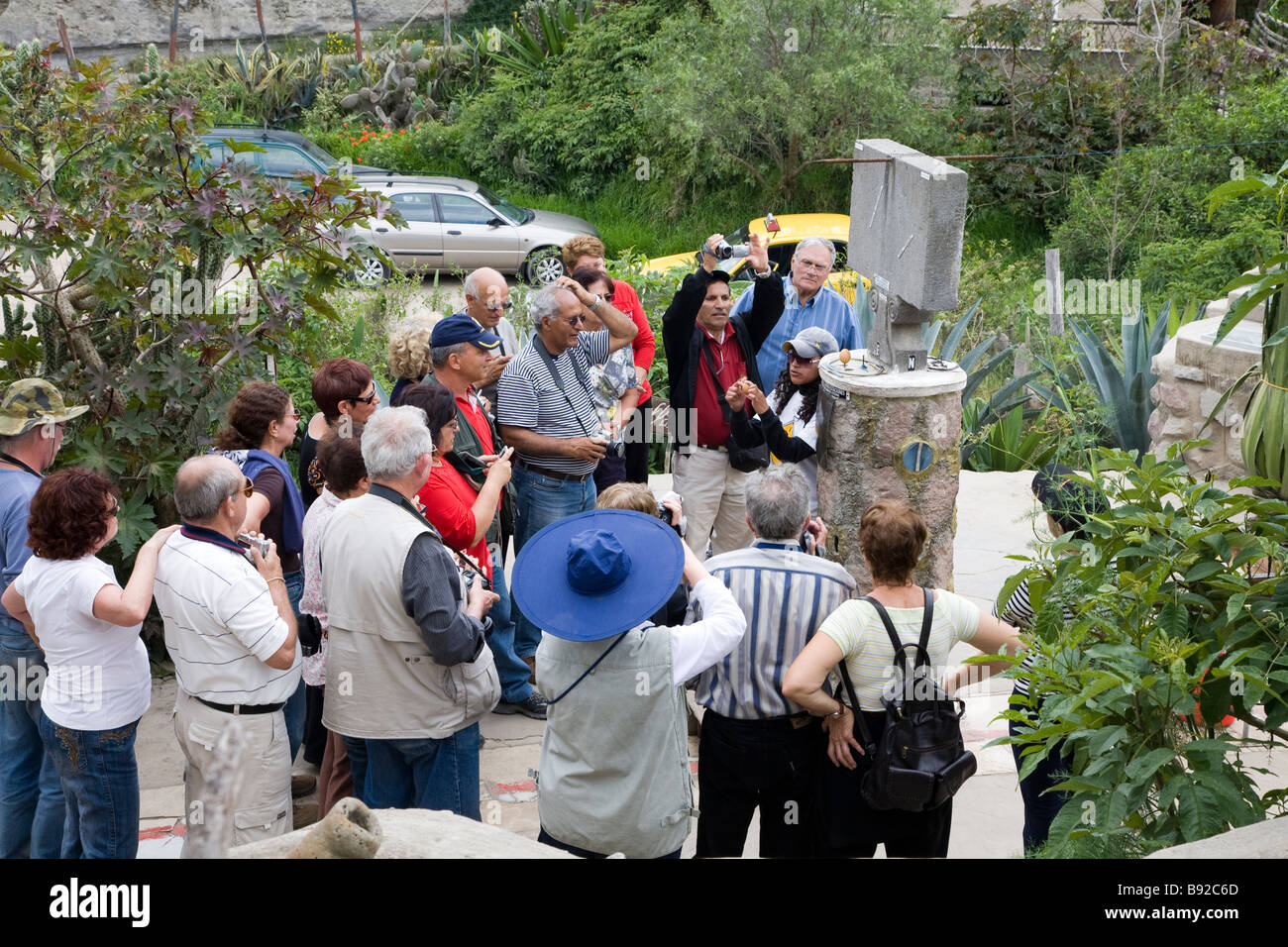 Balancing an egg on a nail, Museo Solar Inti Nan on the 'real equator ...