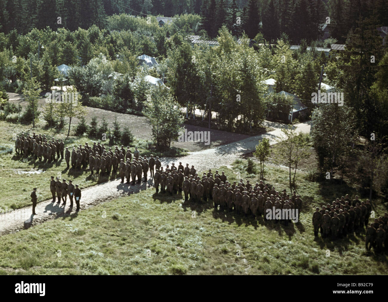 Soldiers of a Soviet military unit in a field camp Stock Photo - Alamy