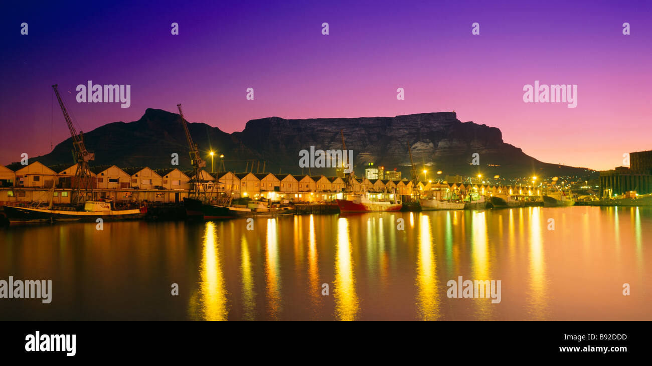 Night lights of Cape Town Harbour at sunset V A Waterfront Cape Town ...