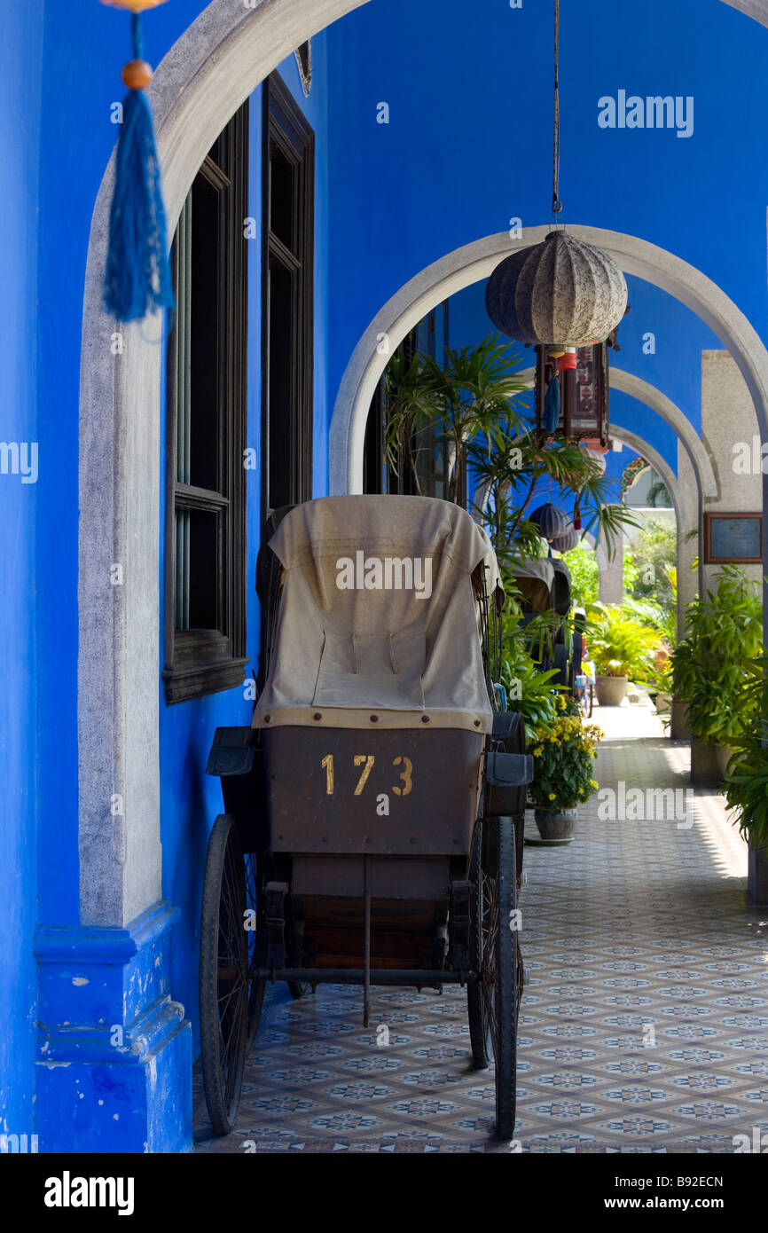 Old rickshaws & house frontGeorgetown, Penang, Malaysia Stock Photo - Alamy