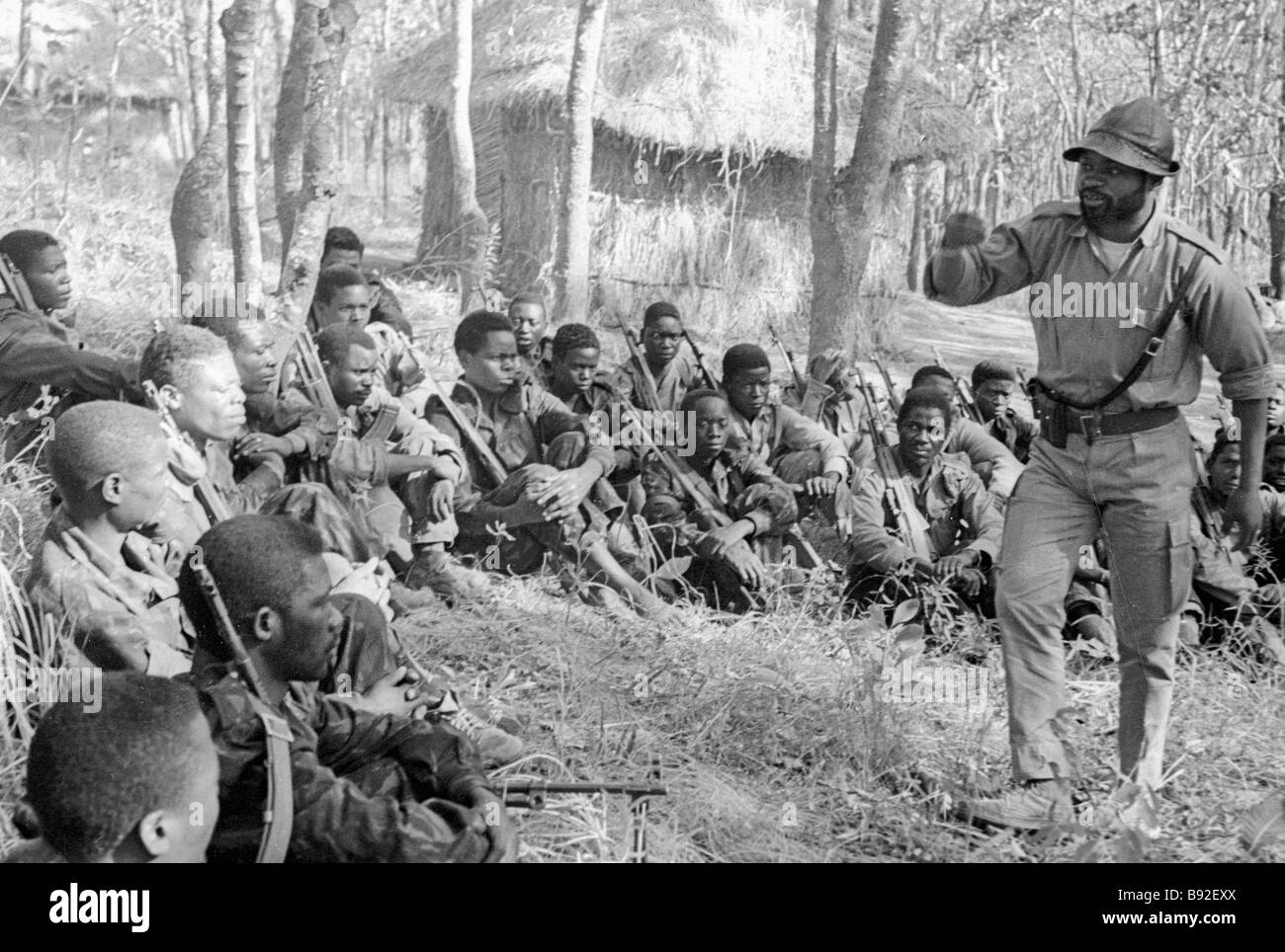 FRELIMO President Samora Machel addressing guerilla fighters in Tete ...