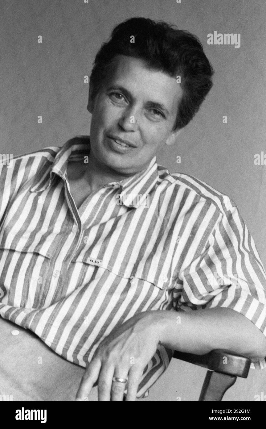 Anna Dmitrieva television sports commentator Stock Photo - Alamy