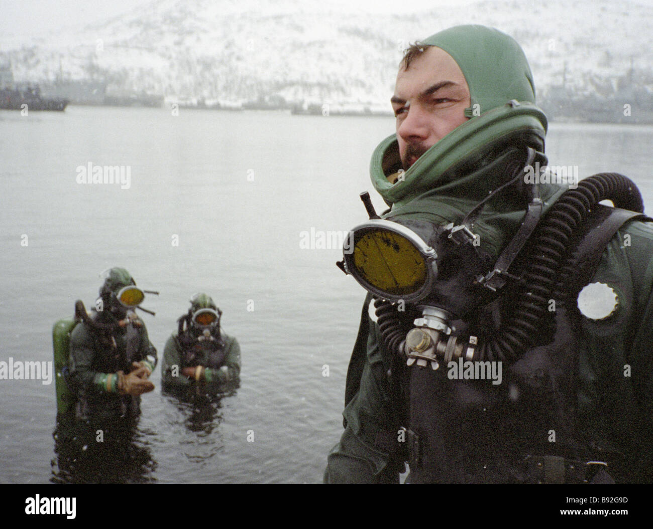 Underwater commandoes before going on their mission The Northern Fleet ...