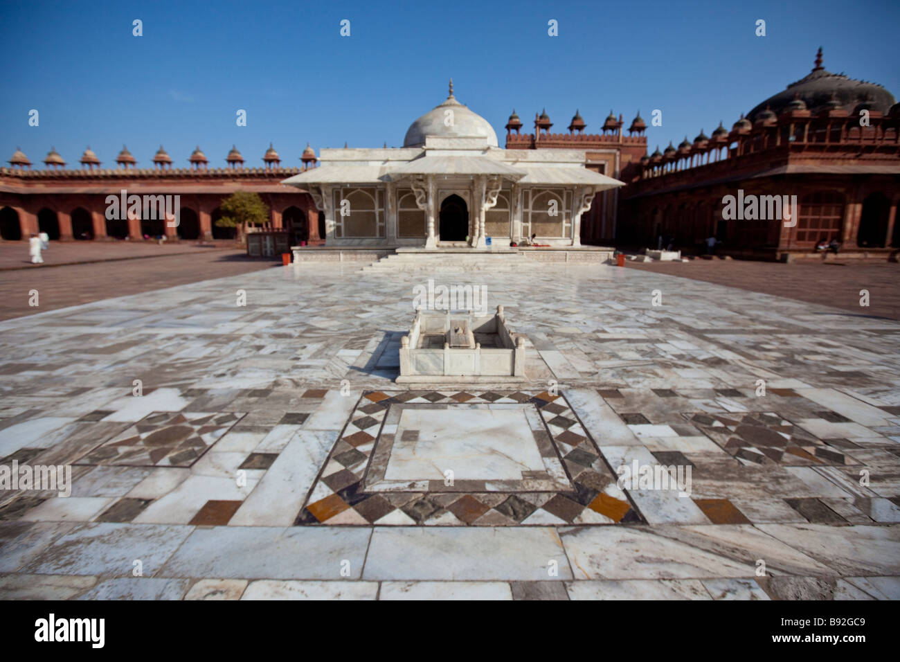 Sheikh Salim Chishti Tomb inside the Friday Mosque in Fatehpur Sikri ...