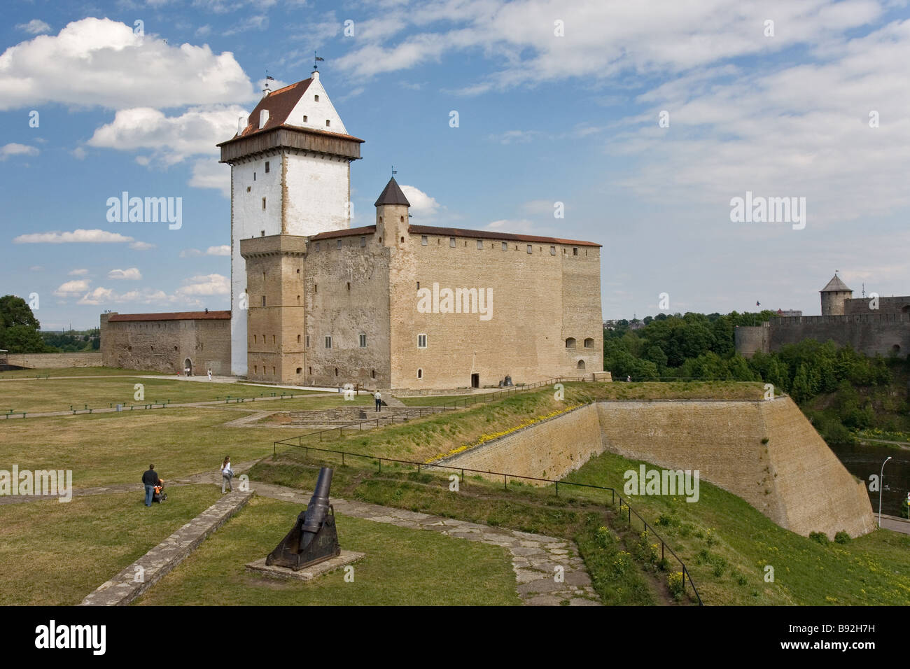 Narva tower hi-res stock photography and images - Alamy