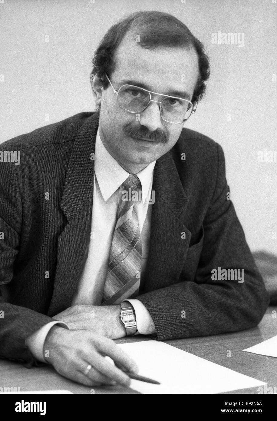 Mikhail Zadornov of the RSFSR Council of Ministers State Commission for ...
