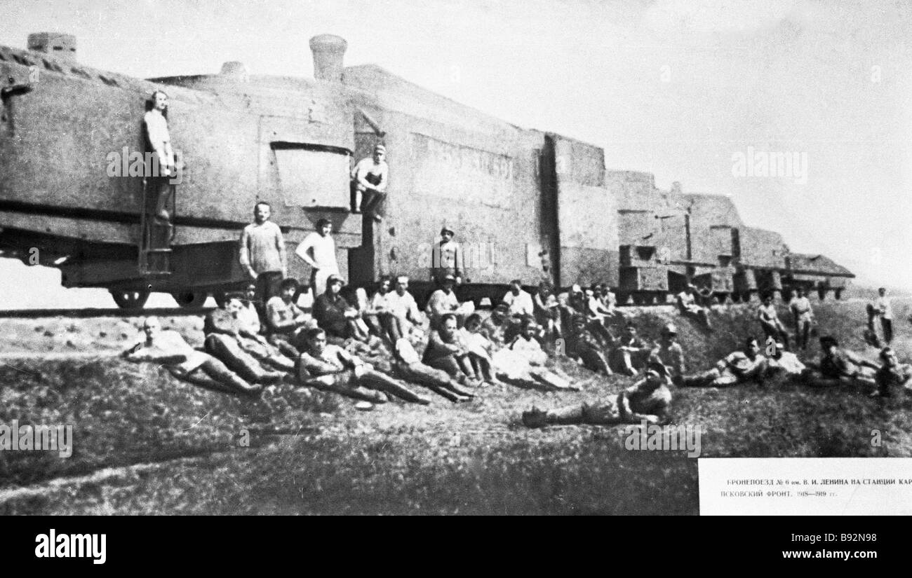 Armoured train 6 named after Vladimir Lenin built at Putilovsky works ...