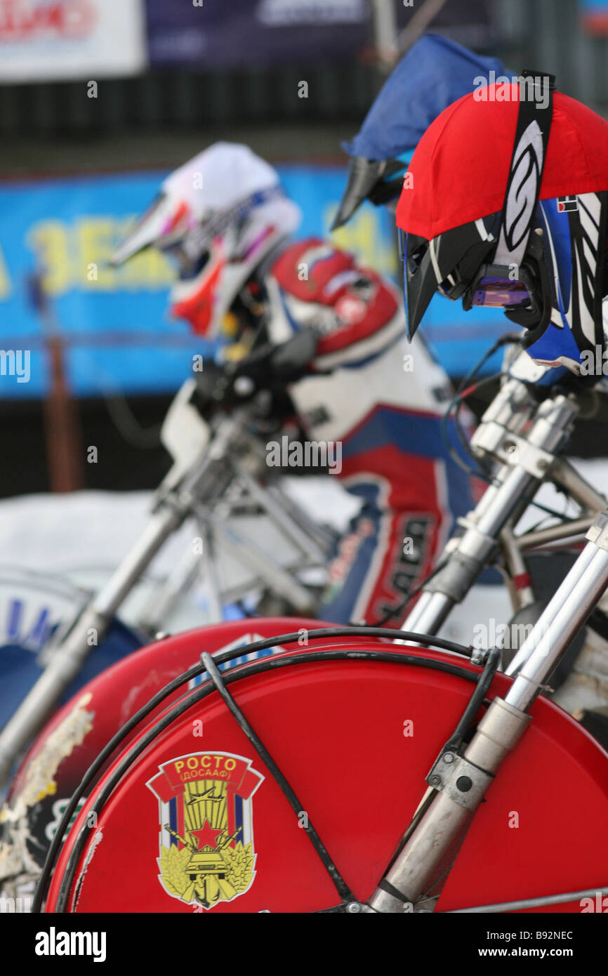 Semi finals of the Russian motorcycle ice racing championship in ...