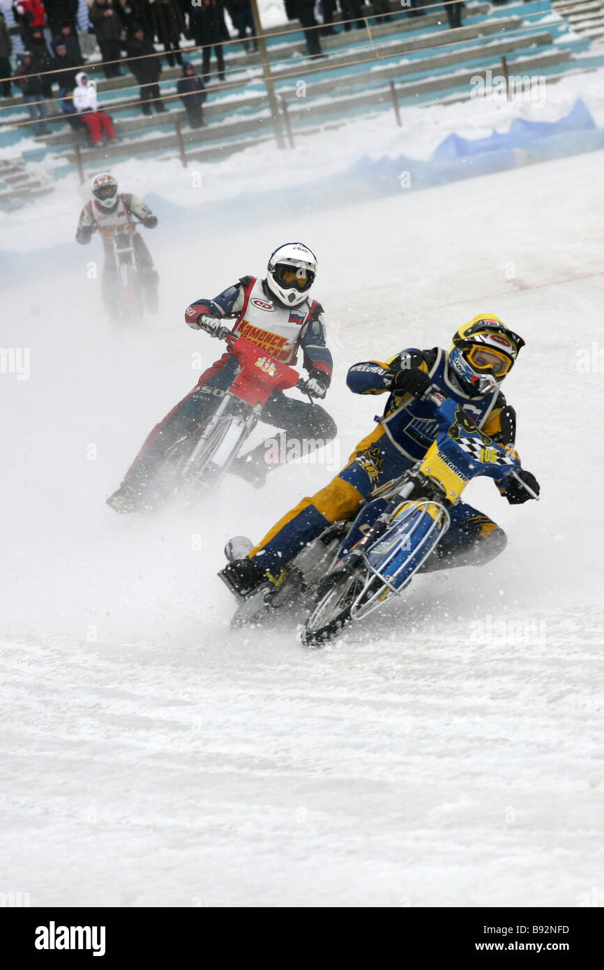 Semi finals of the Russian motorcycle ice racing championship in ...
