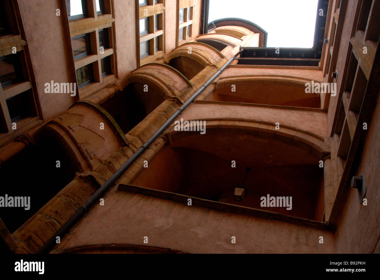 16th century french architecture hi-res stock photography and images ...