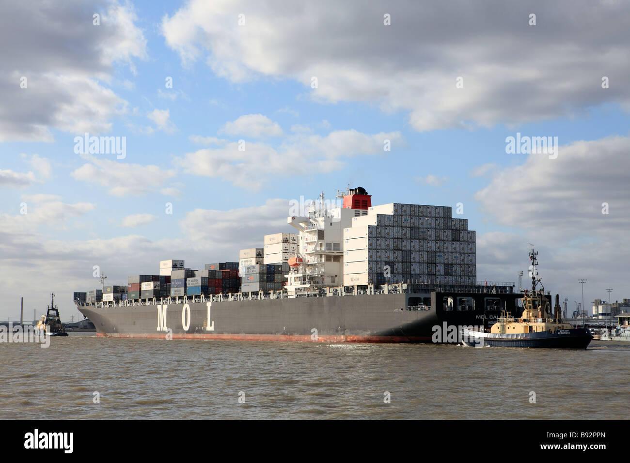 Maersk sealand cargo ship hi-res stock photography and images - Alamy