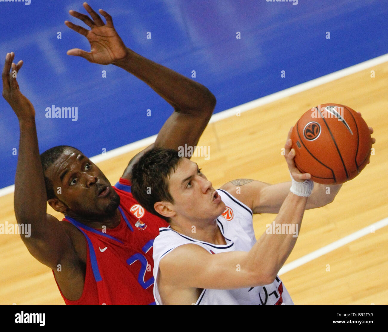 Marcus Goree CSKA Moscow left and Fabio Di Bella Virtus Vidi Vici ...