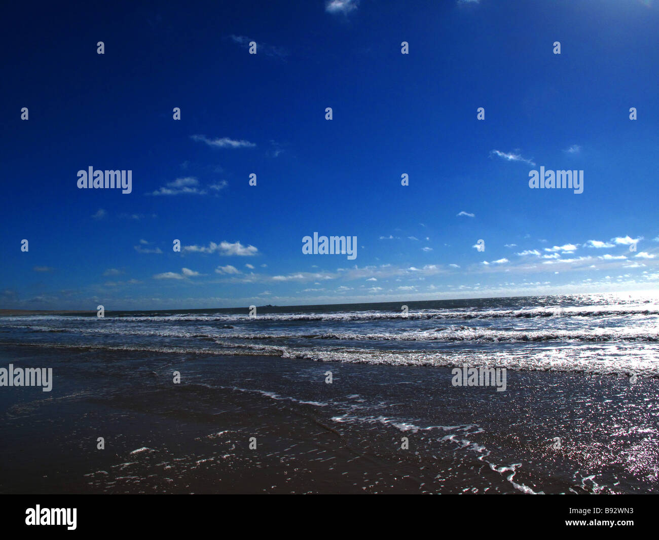 Calm atlantic ocean landscape hi-res stock photography and images - Alamy